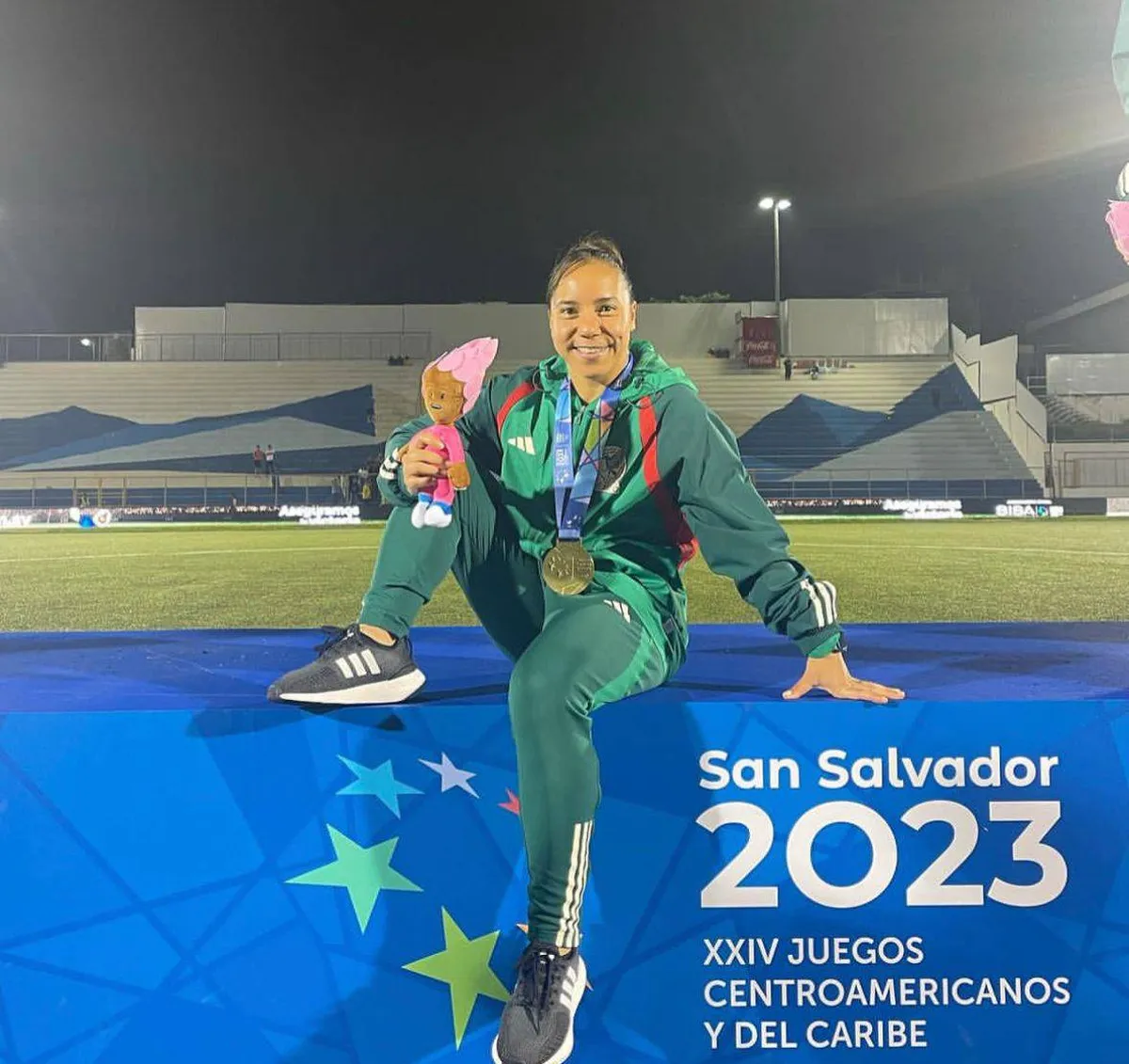 Charlyn Corral: La histórica futbolista mexicana | La Jornada Estado de ...