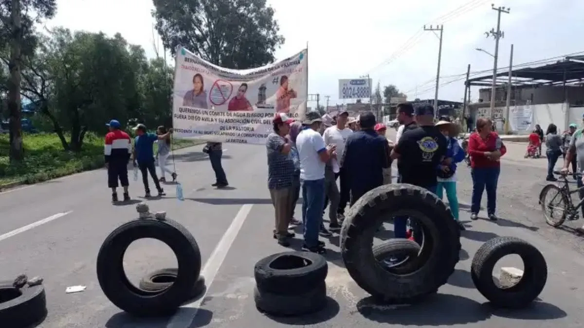 Vecinos de La Pastoría mantienen bloqueada la Texcoco-Lechería | La ...