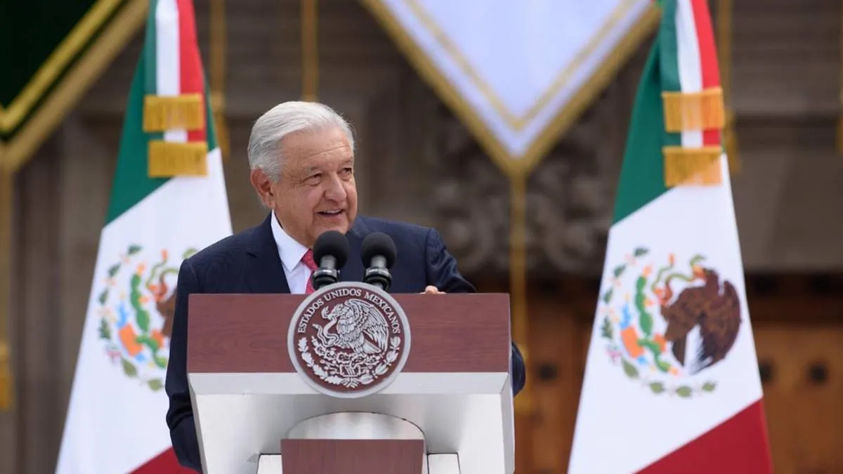 “Indispensable, seguir luchando por construir una patria nueva”: AMLO ...