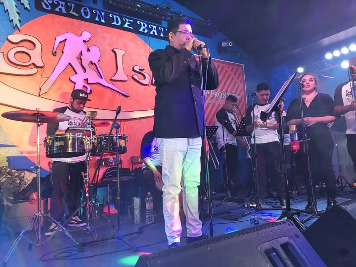 Unir al mundo a través de la música: Tony Galofre | La Jornada Estado ...